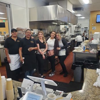 HAPPY DINER - Updated October 2024 - 190 Photos & 217 Reviews - 1931 N ...