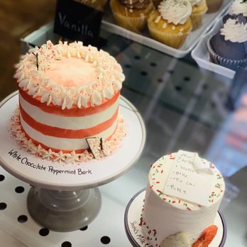 THE RIBBON BOX CAKERY & GIFTS - Updated November 2025 - 18 Photos & 40 ...