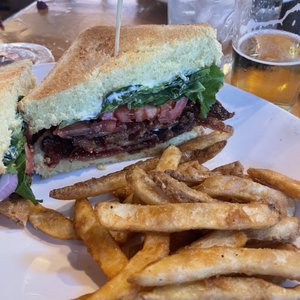 CAST IRON TAVERN - 195 Photos & 256 Reviews - 111 N Rubey Dr, Golden ...