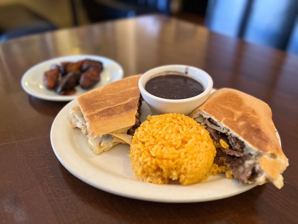 PAPI’S CUBAN & CARIBBEAN GRILL - Updated February 2025 - 944 Photos ...