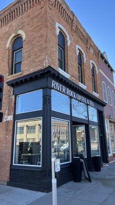 RIVER ROCK COFFEE & TEA - Updated December 2025 - 114 Photos & 97 ...