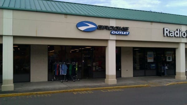 BROOKS OUTLET - Updated October 2025 - 19 Photos & 66 Reviews - 24110 ...