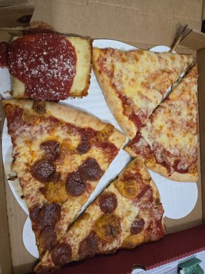 ROCKET SLICE - Updated October 2025 - 11 Reviews - 3918 W Touhy Ave ...