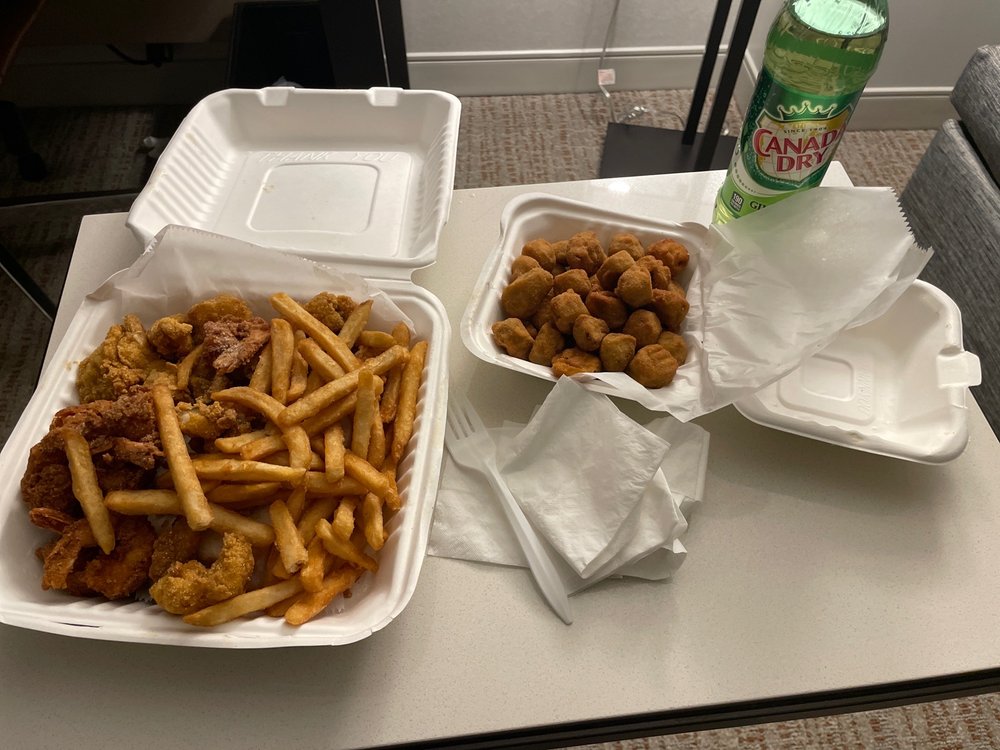 AMERICA’S BEST WINGS & SOUL FOOD - Updated October 2025 - 412 E ...