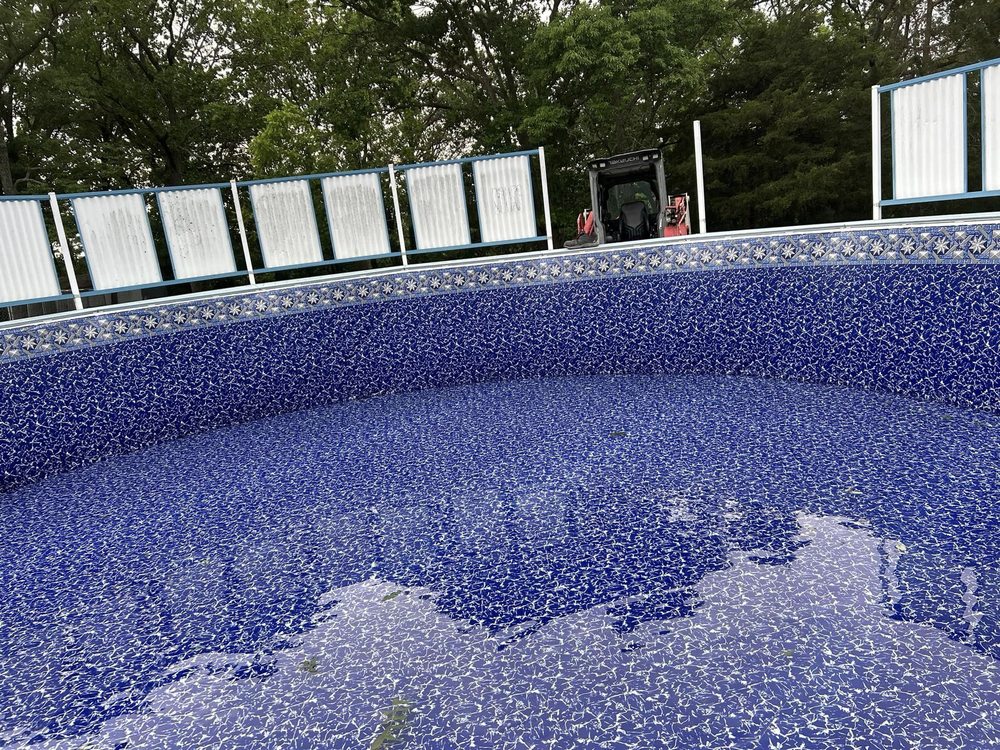 SHOW ME POOLS - Updated October 2025 - Request a Quote - 636 E Yerby St ...