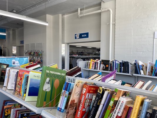 GOODWILL HAWAII - Updated April 2025 - 174 Photos & 150 Reviews - 1075 ...