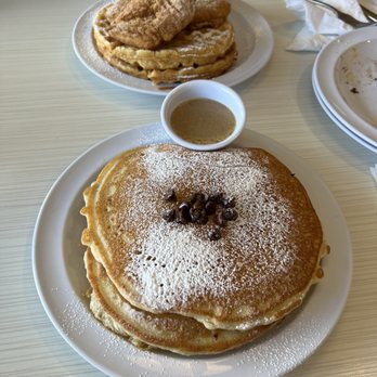 THE DAILY DINER - Updated December 2025 - 133 Photos & 66 Reviews - 240 ...