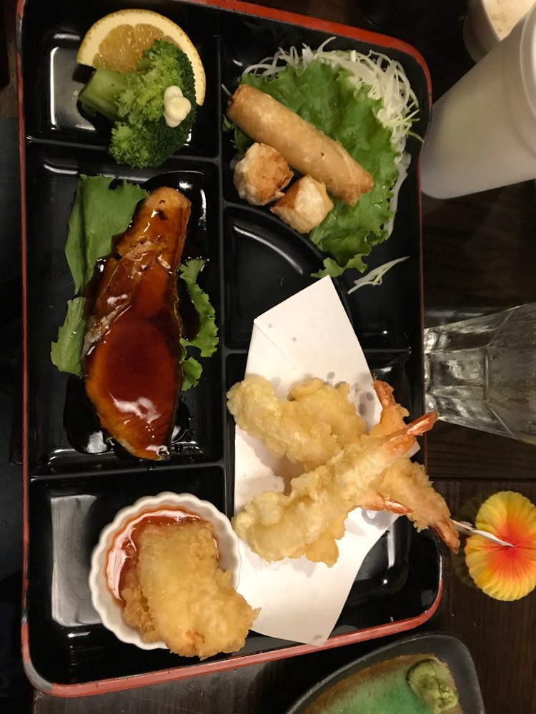 SUSHI AVENUE ON THE SQUARE - 150 Photos & 165 Reviews - 131 Sycamore St ...