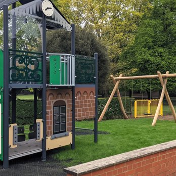 CLARENCE STREET PLAYGROUND - Updated December 2025 - 220 Clarence St ...