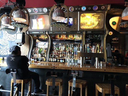 SIMONE’S BAR - 241 Photos & 737 Reviews - Lounges - 960 W 18th St ...