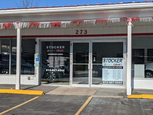 STOCKER GMC - Updated March 2026 - 19 Photos - 273 Benner Pike, State ...