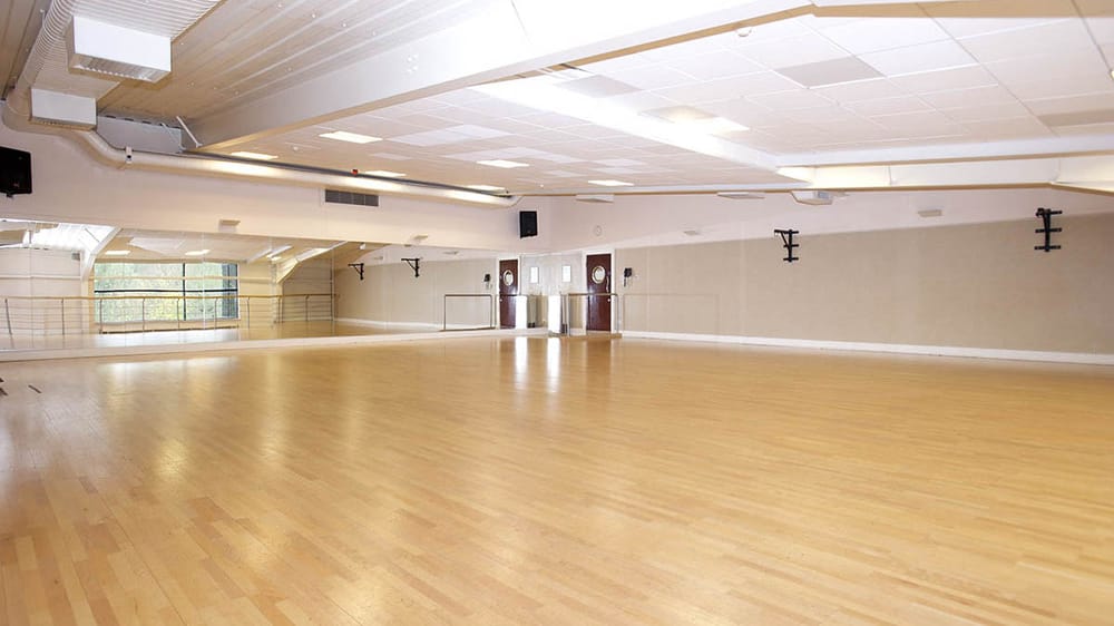 NUFFIELD HEALTH FITNESS & WELLBEING GYM - 14 Photos - 38 Victoria Road ...