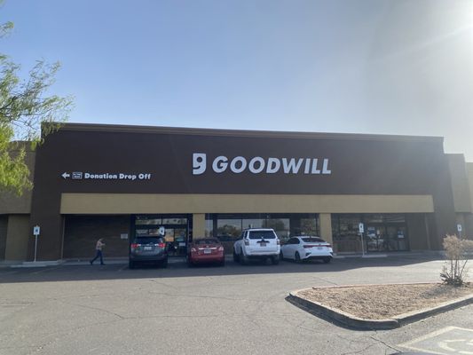 GOODWILL OF CENTRAL ARIZONA - Updated December 2025 - 23 Photos & 20 ...