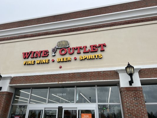 WINE OUTLET - Updated November 2025 - 44 Photos - 2130 NJ-35, Holmdel ...