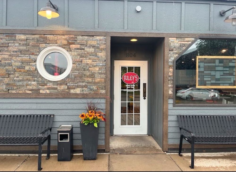 Riley’s Cafe, Cedar Rapids | Roadtrippers
