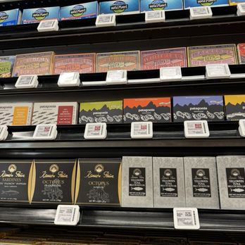 EREWHON - Updated July 2025 - 981 Photos & 333 Reviews - 475 S Lake Ave ...