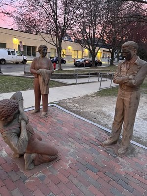 DAVIS SQUARE - Updated December 2025 - 53 Photos & 61 Reviews - 1 Davis ...