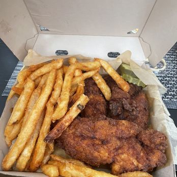 CHUCKS HOT CHICKEN - Updated October 2024 - 43 Photos & 49 Reviews ...