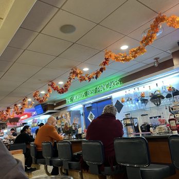 BROADWAY DINER - Updated December 2025 - 209 Photos & 268 Reviews ...