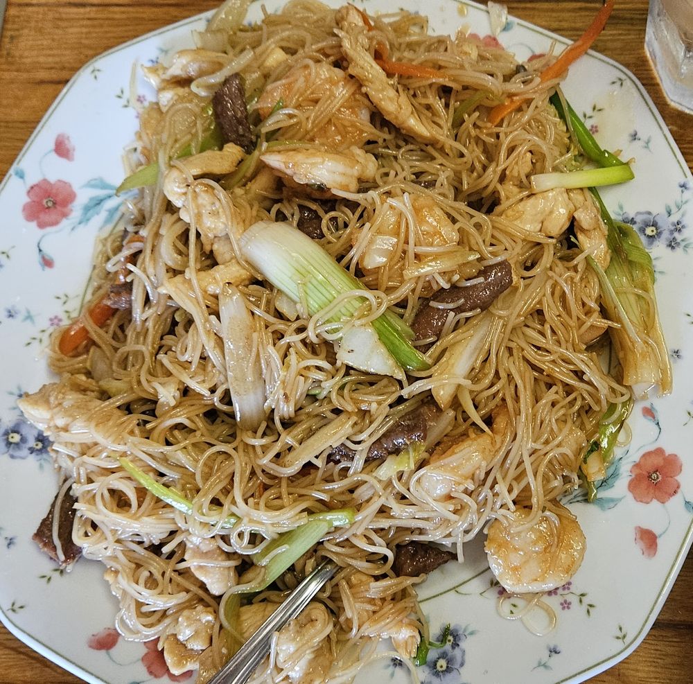 DING HOW - Updated July 2025 - 35 Photos & 53 Reviews - 12236 Tullamore ...