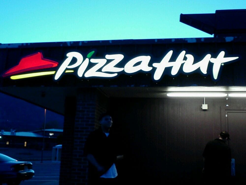 PIZZA HUT - Updated August 2025 - 10 Reviews - NE Corner Ellis St ...