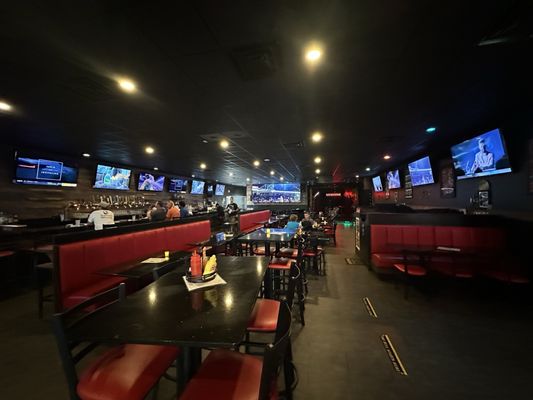 CJ’S BACKSTAGE - Updated October 2025 - 58 Photos & 40 Reviews - 7022 ...