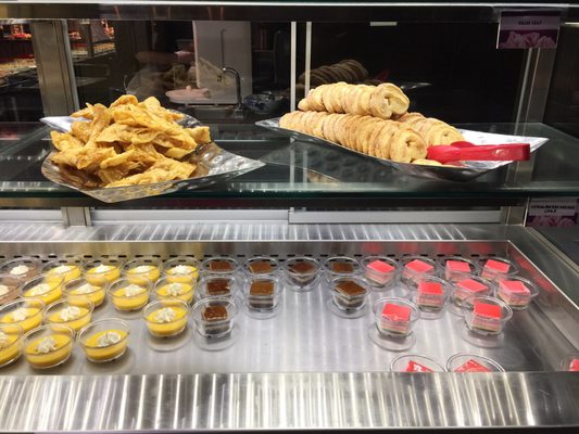 YE’S BUFFET - 36 Photos & 33 Reviews - Buffets - 616 Saint James Street ...