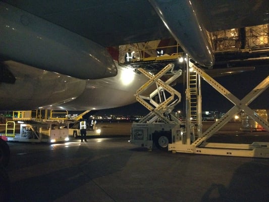 INTEGRATED AIRLINE SERVICES - 5625 W Imperial Hwy, Los Angeles, CA - Yelp