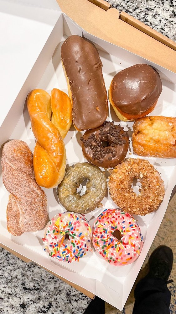 DONUT WORLD - Updated October 2025 - 68 Photos & 81 Reviews - 5561 W ...