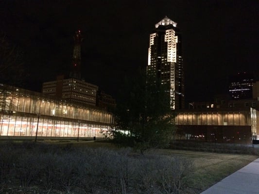 DES MOINES PUBLIC LIBRARY - Updated October 2025 - 20 Photos & 17 ...