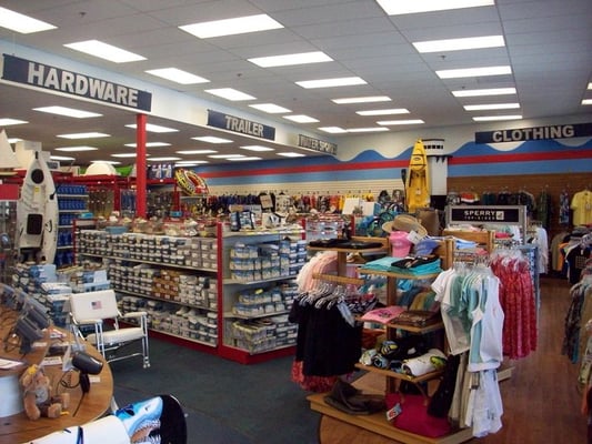 BOATER’S WORLD MARINE CENTER - 663 W Channel Islands Blvd, Port Hueneme ...