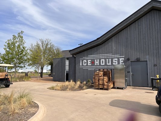 ICE HOUSE - 40 Photos & 17 Reviews - 3255 Pga Pkwy, Frisco, Texas ...