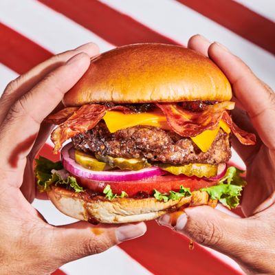 TGI FRIDAYS CHICAGO ERIE - Updated January 2026 - 272 Photos & 370 ...