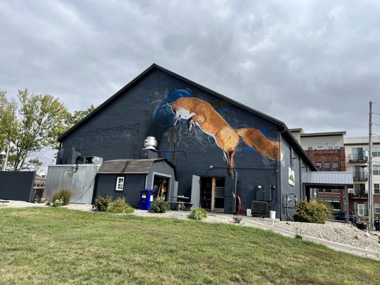 FOXES TRAIL - Updated January 2026 - 128 Photos & 118 Reviews - 305 S ...