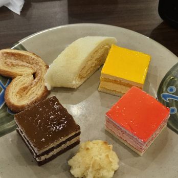 FJ BUFFET - Updated June 2024 - 89 Photos & 76 Reviews - 11930 SE ...