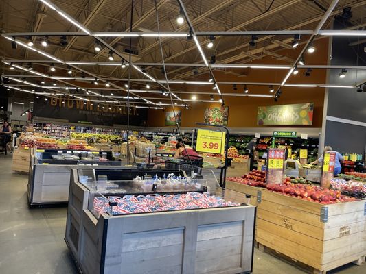 METRO MARKET - Updated December 2025 - 39 Photos & 72 Reviews - 6010 ...