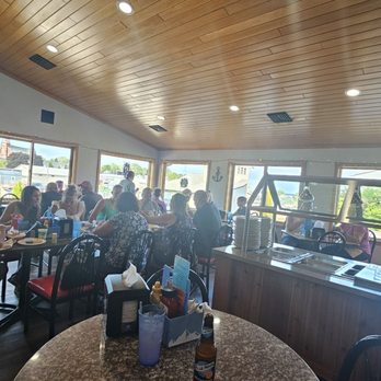 OFF THE HOOK BAR & GRILL - Updated December 2025 - 205 Navarino St ...