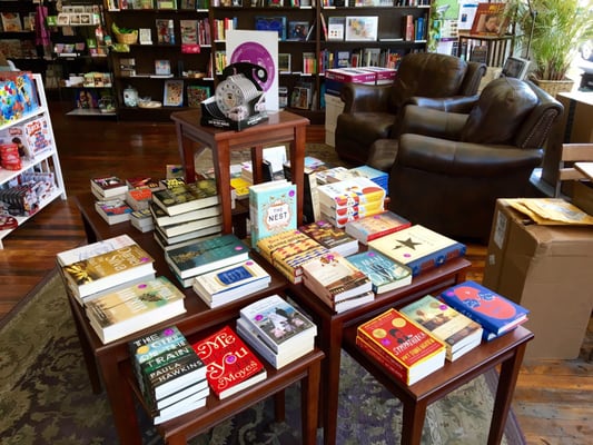 RIVER LIGHTS BOOKSTORE - Updated December 2025 - 16 Photos & 23 Reviews ...
