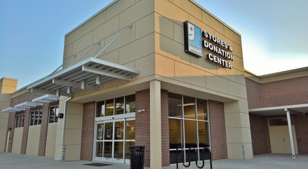 GOODWILL INDUSTRIES OUTLET STORE - Updated December 2025 - 28 Photos ...