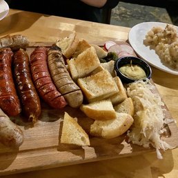 BERLINER PUB - Updated October 2025 - 779 Photos & 773 Reviews - 221 ...