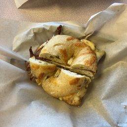 BACK HOME BAGELS - Updated October 2025 - 39 Photos & 105 Reviews ...