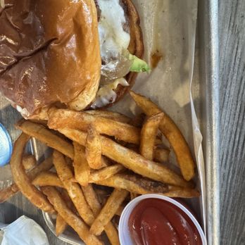 THE HOP STOP - Updated October 2025 - 310 Photos & 276 Reviews - 14055 ...