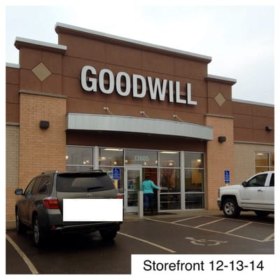 GOODWILL - MAPLE GROVE - Updated December 2025 - 14 Reviews - 13605 ...