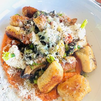 LIGHTHOUSE BAR & GRILL - Updated December 2025 - 415 Photos & 167 ...