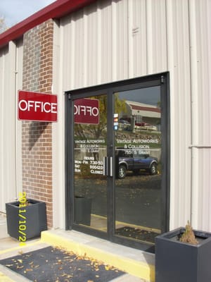 CLASSIC COLLISION - Updated August 2025 - 27 Reviews - 7551 South Grant ...