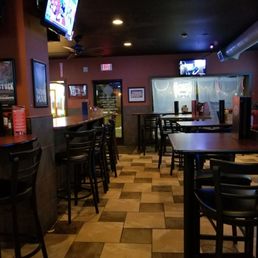 CROSSTOWN PUB & GRILL NAPERVILLE - Updated July 2025 - 606 Photos & 784 ...