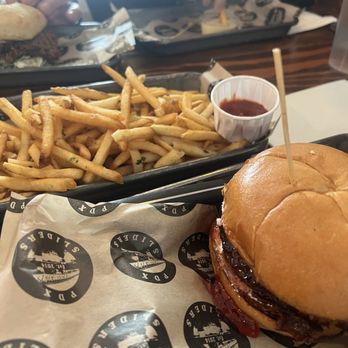 PDX SLIDERS - Updated December 2025 - 928 Photos & 1273 Reviews - 1605 ...