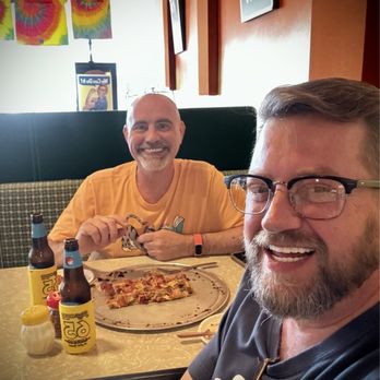 PIZZA HOUSE - Updated December 2025 - 114 Photos & 193 Reviews - 312 E ...