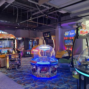 ROUND1 BOWLING & ARCADE - BURBANK - Updated October 2025 - 433 Photos ...