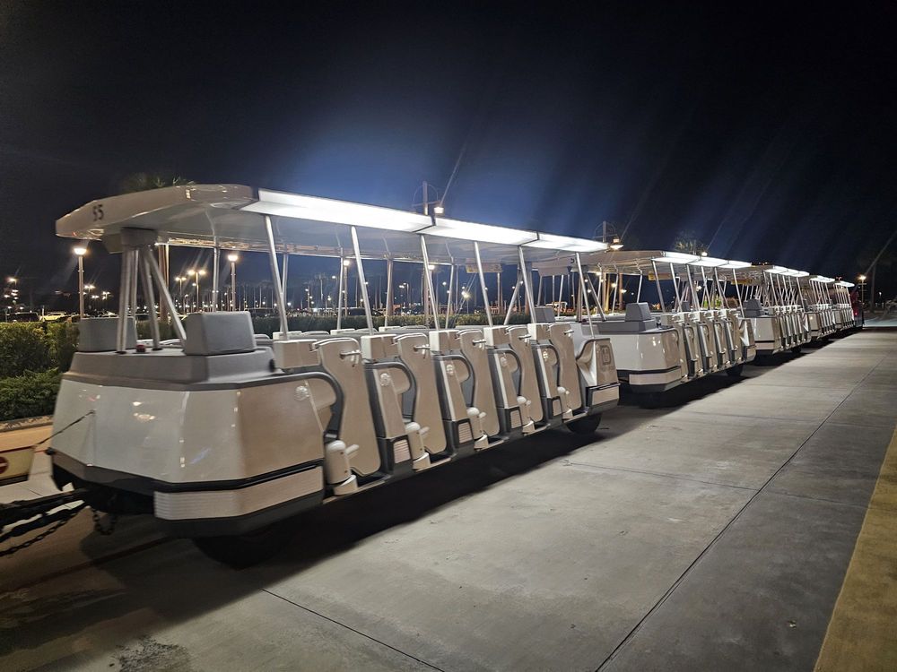 DISNEY’S HOLLYWOOD STUDIOS TRAM STATION - Updated July 2024 - Epcot ...